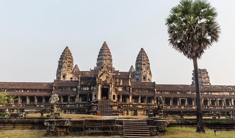 Support for the Angkor International Art Festival important in ...