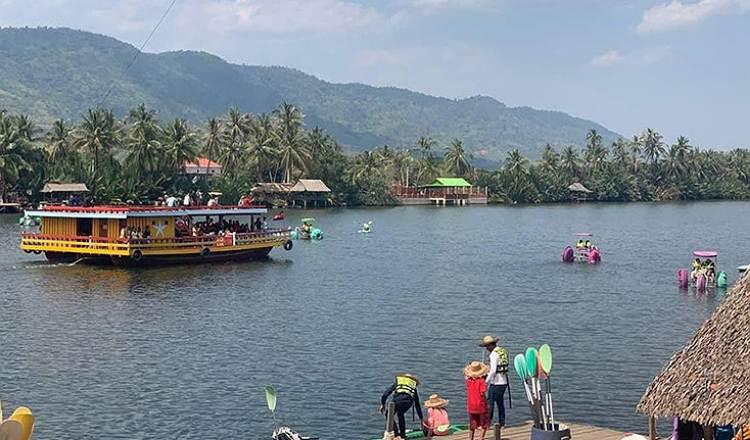 Ministry of Tourism warns of closure of overcrowded resorts and tourist ...