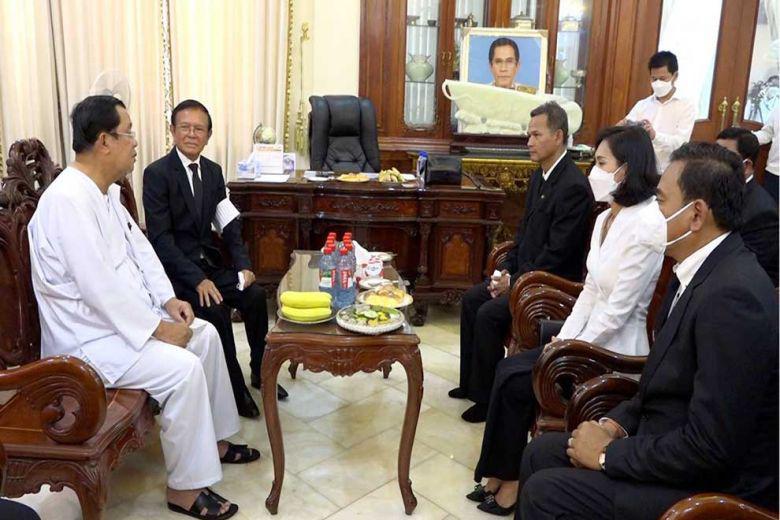 King bestows Samdech title on Hun Neng posthumously - Cambodia News Watch