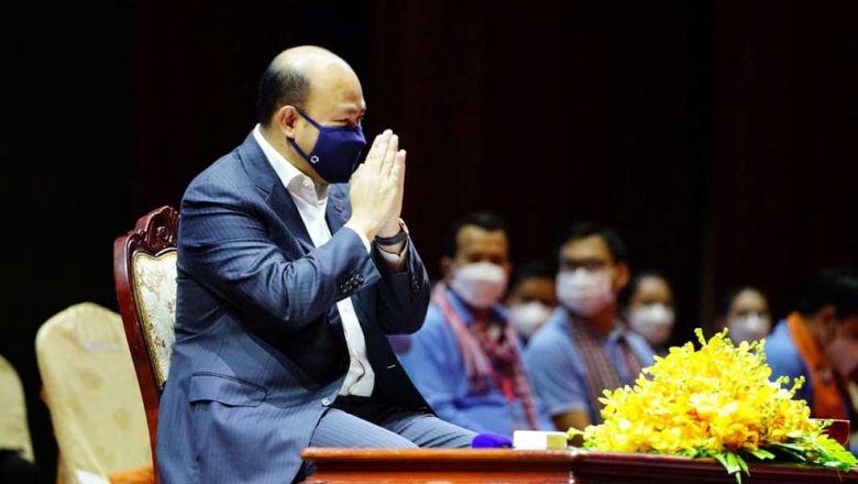 UYFC honours doctors at gathering - Cambodia News Watch